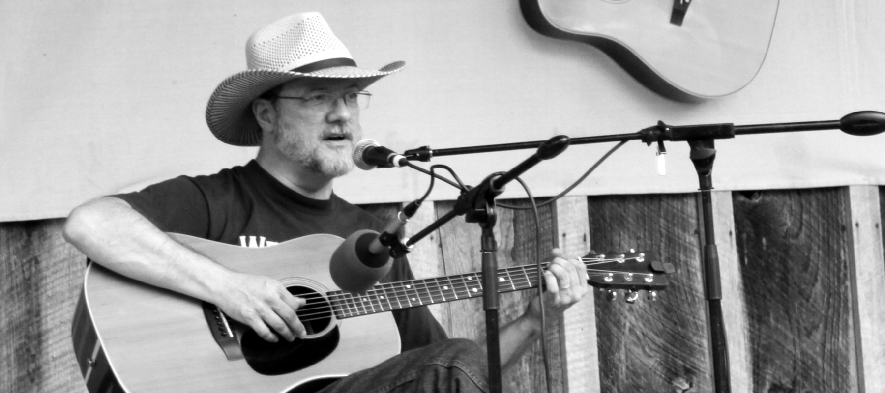 Dean Phelps | Singer of Songs and Breaker of Bread